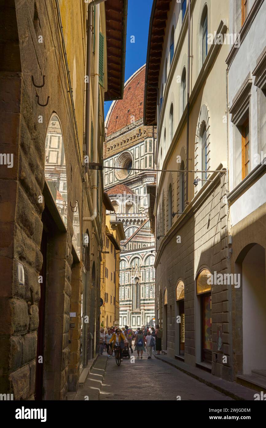 View of Santa Maria del Fiore, Duomo, Florence, Italy down a side ...