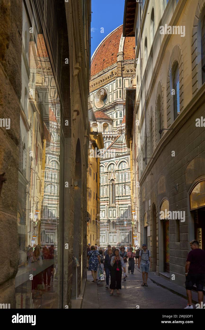 View of Santa Maria del Fiore, Duomo, Florence, Italy down a side ...