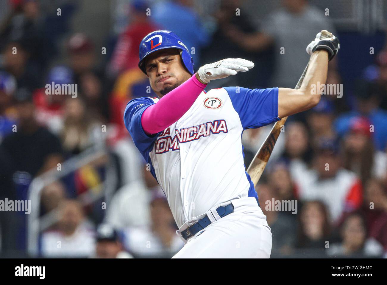 MIAMI, FLORIDA - FEBRUARY 1: Hernández, Ramón of Tigres del Licey of ...