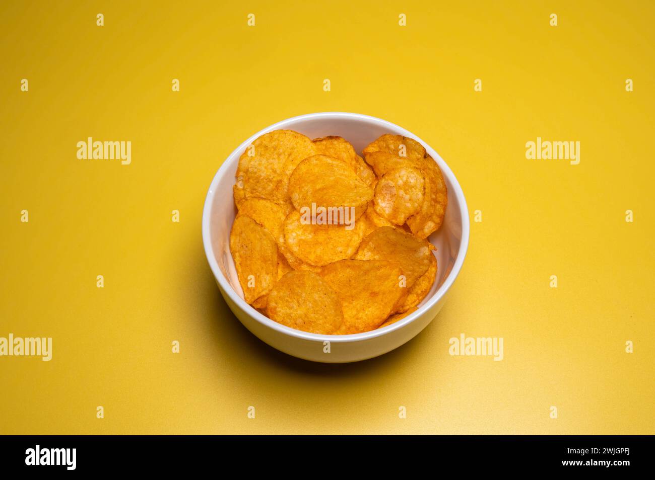 Knusprige chips hi-res stock photography and images - Alamy