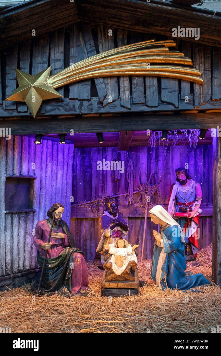 Christmas Crib At The Vienna Christmas Market, Austria Stock Photo - Alamy