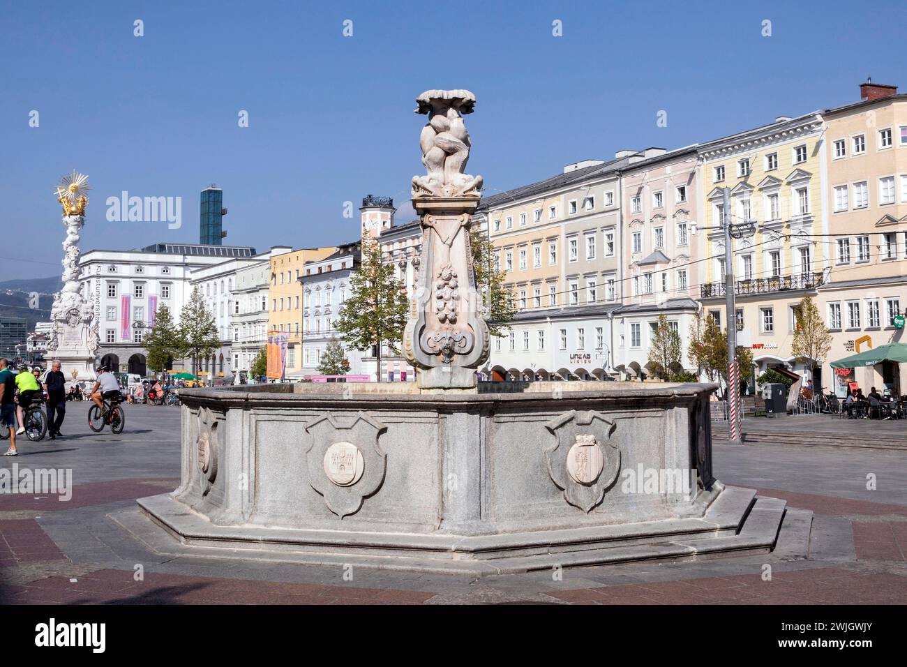 Neptune Fountain On The Main Square In Linz, Upper Austria, Austria ...