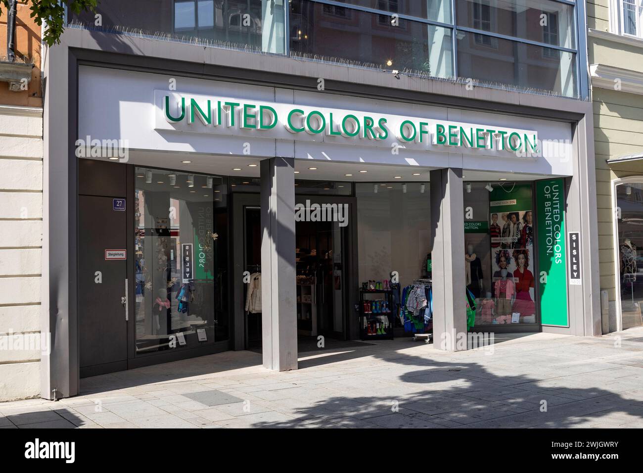 United colours of benetton hi-res stock photography and images - Alamy