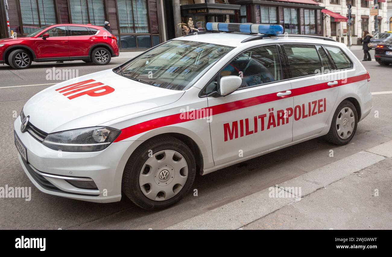 Militar patrol hi-res stock photography and images - Alamy