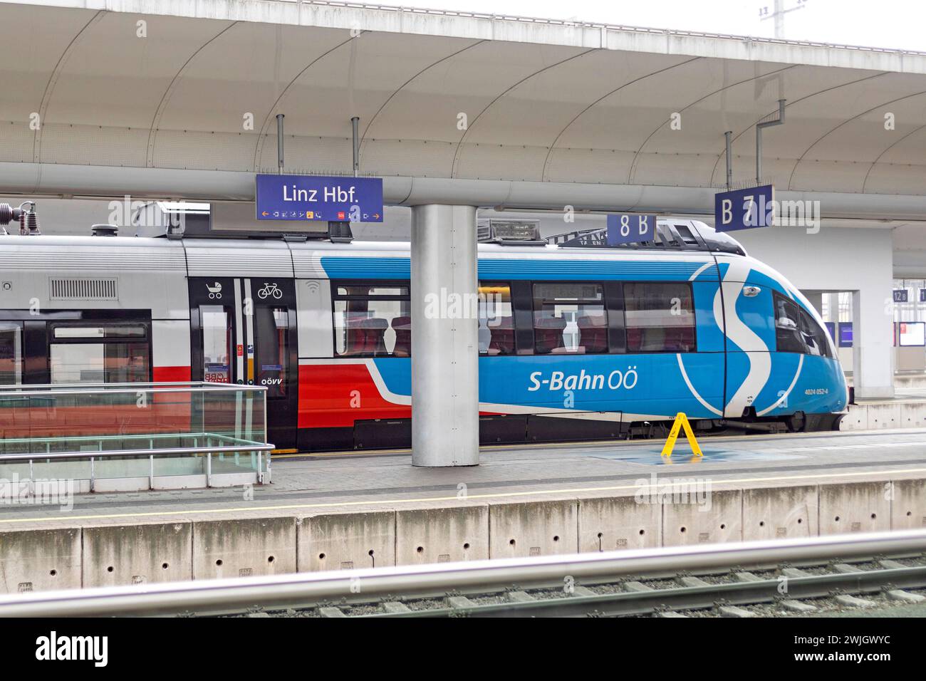 Bahnhof linz hi-res stock photography and images - Alamy