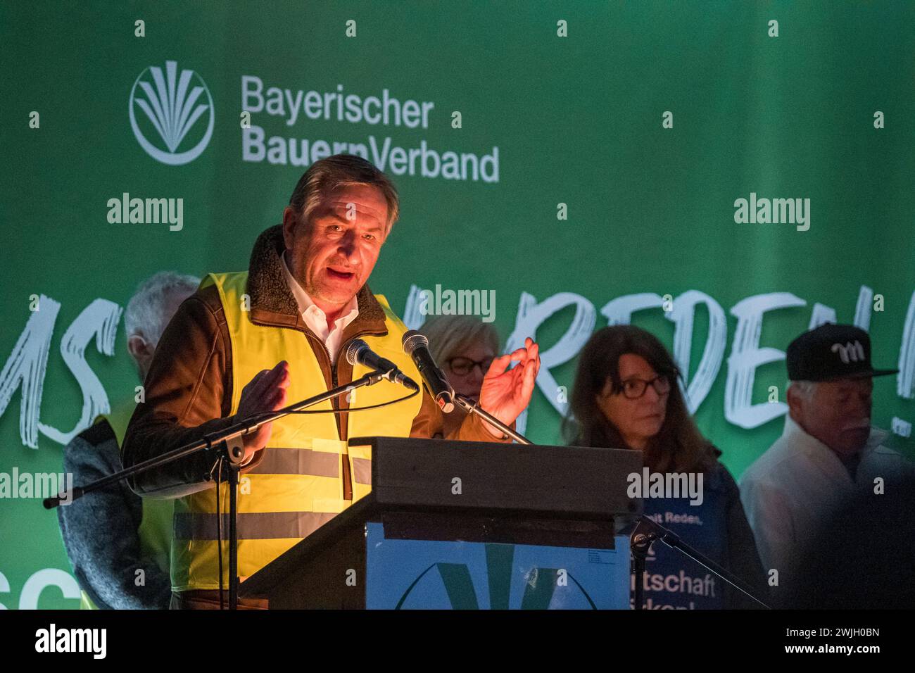 Nuremberg, Germany. 15th Feb, 2024. Günther Felßner (l), President of ...