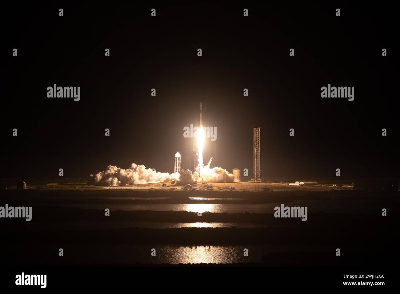 A Spacex Falcon 9 Rocket Carrying Intuitive Machines Nova C Lunar