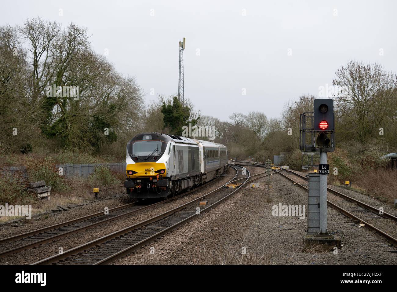 Chiltern Railways Mainline train powered by class 68 diesel locomotive ...