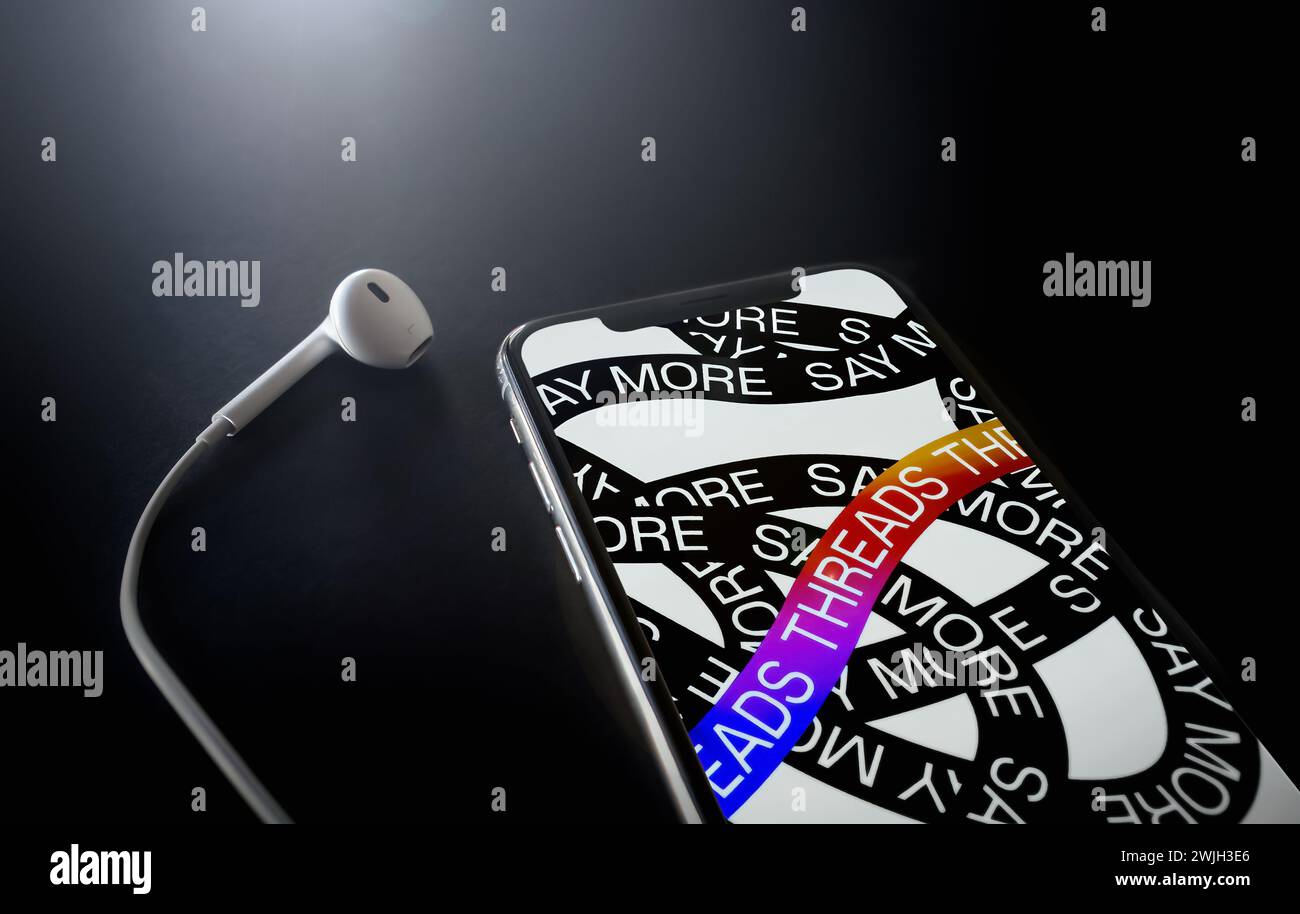 Threads, new Meta app on smartphone screen. Twitter new competitor Meta ...