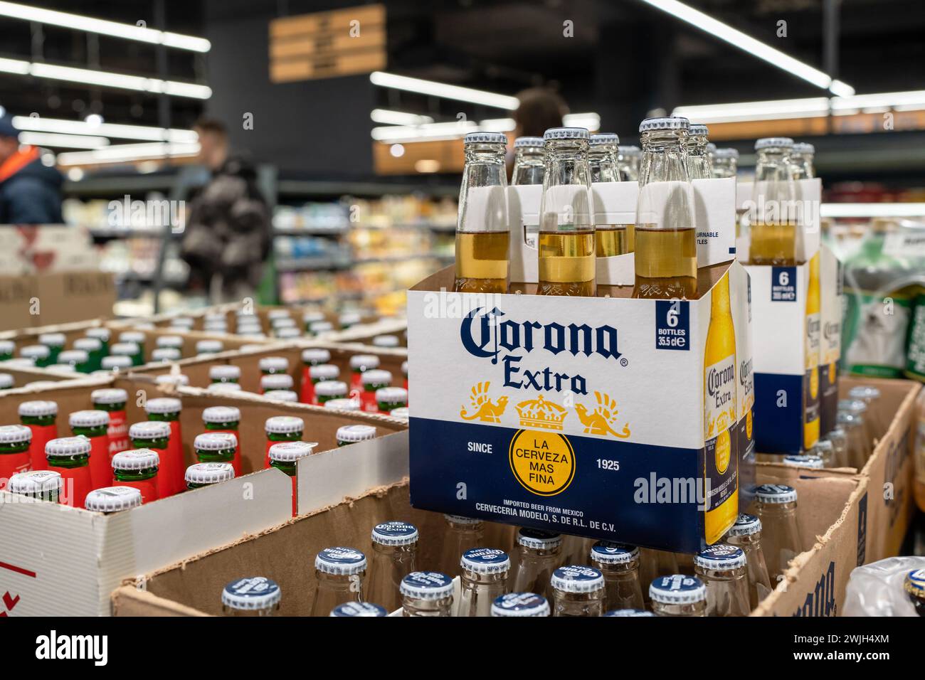A 6 pack of Corona Extra Beer. Corona Extra glass bottles at the ...