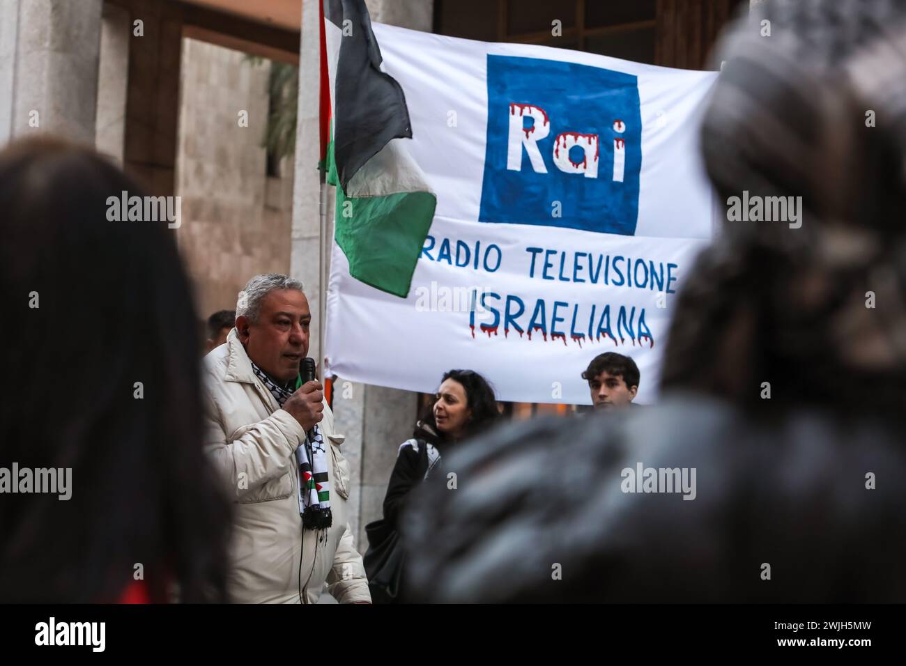 Hundreds pro-Palestine rally in Palermo to protest against Zara and Mc ...