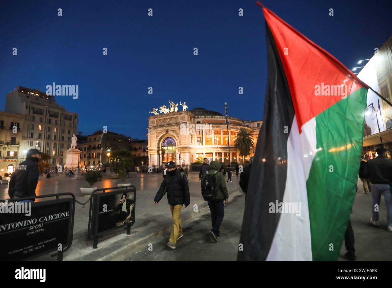 Boycott mc donalds hi-res stock photography and images - Alamy