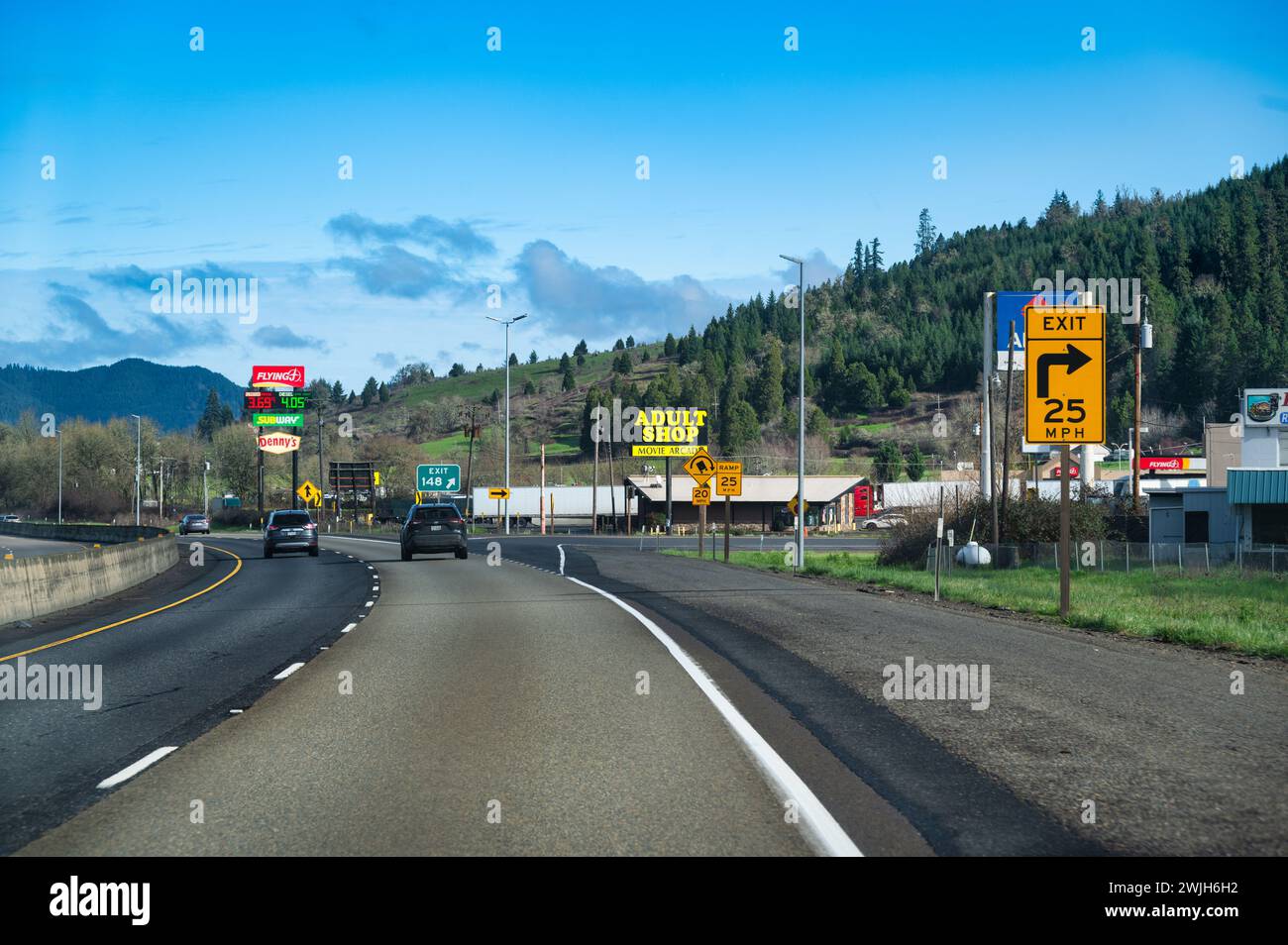 Driving down the highway in Oregon, USA Stock Photo - Alamy