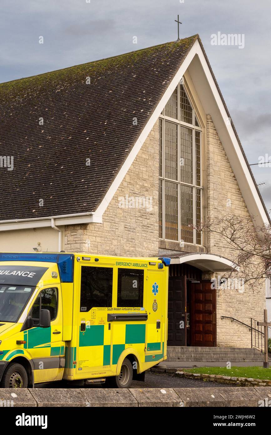February 2023 - Ambulance outside the Catholic Church in Cheddar Stock ...