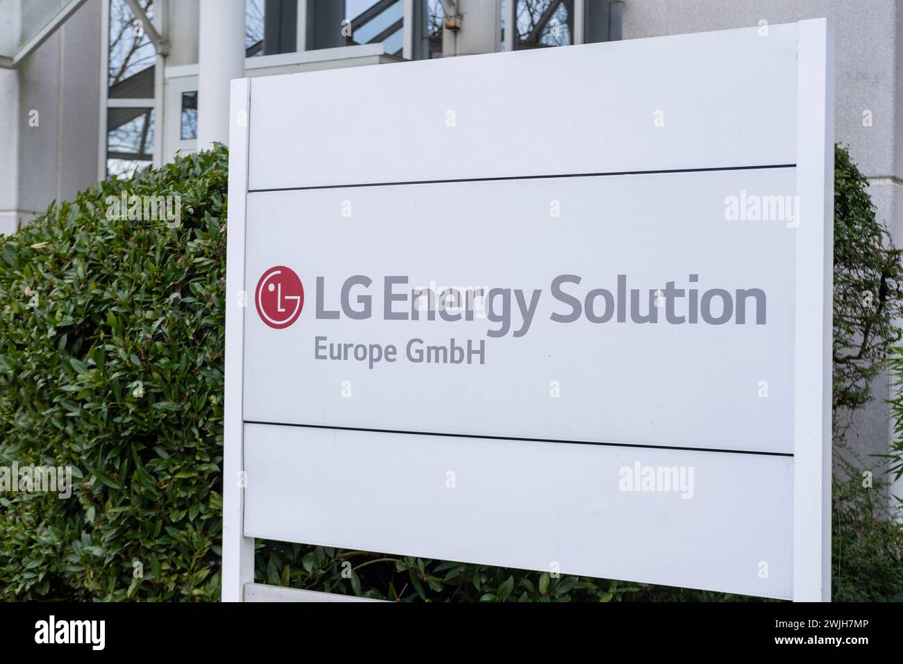 LG Energy Solution Ltd battery manufacturing company Advertising banner ...