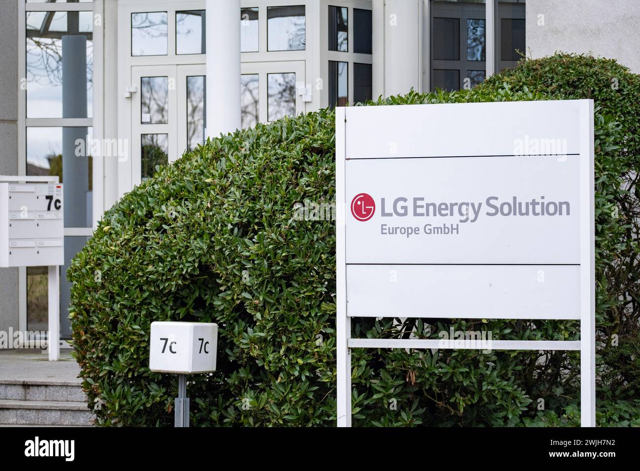 LG Energy Solution Ltd battery manufacturing company Advertising banner, ev battery ...