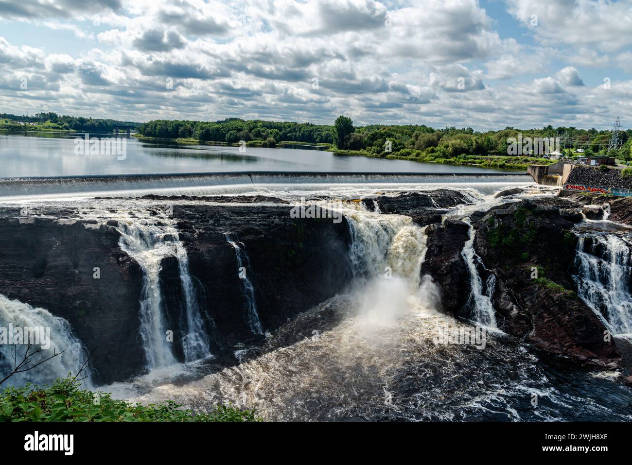 Parc des chutes de la chaudière hi-res stock photography and images - Alamy