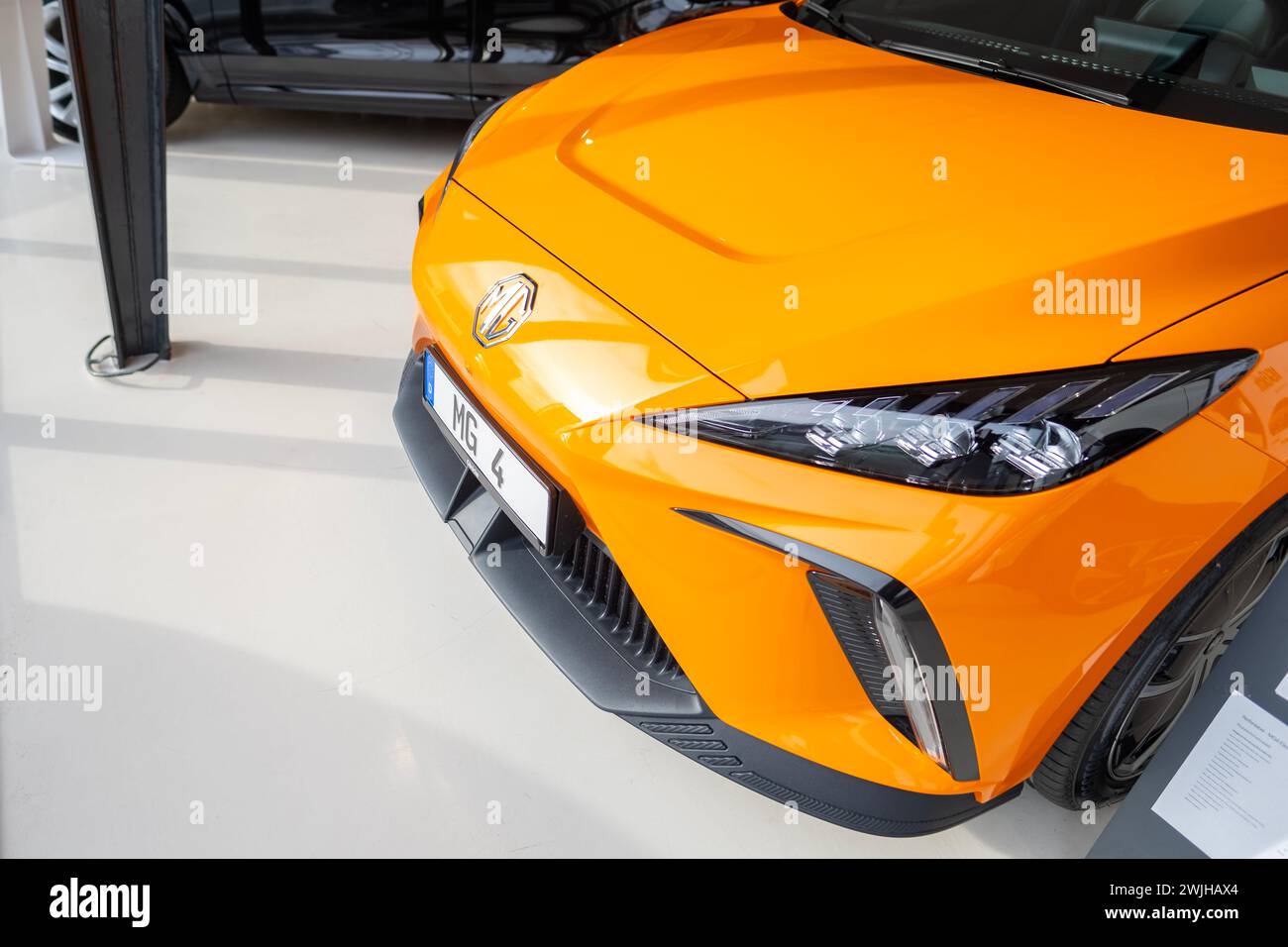 new orange Car MG4 Electric, Motor UK Limited Nanjing, high-performance ...