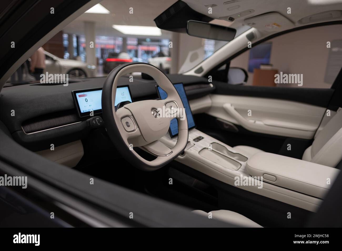 close-up steering wheel, Interior, cockpit NIO EL7, digital panel ...