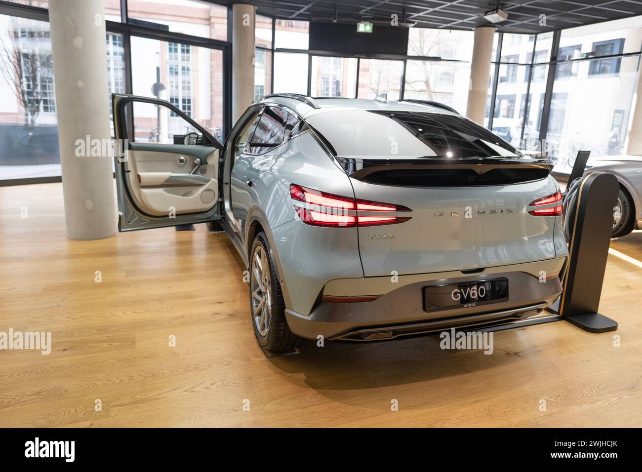 Genesis motor hi-res stock photography and images - Alamy