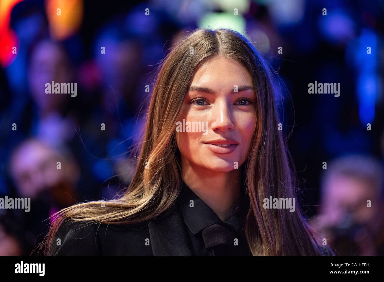 Berlin, Germany. 15th Feb, 2024. Lorena Rae walks the red carpet on the ...