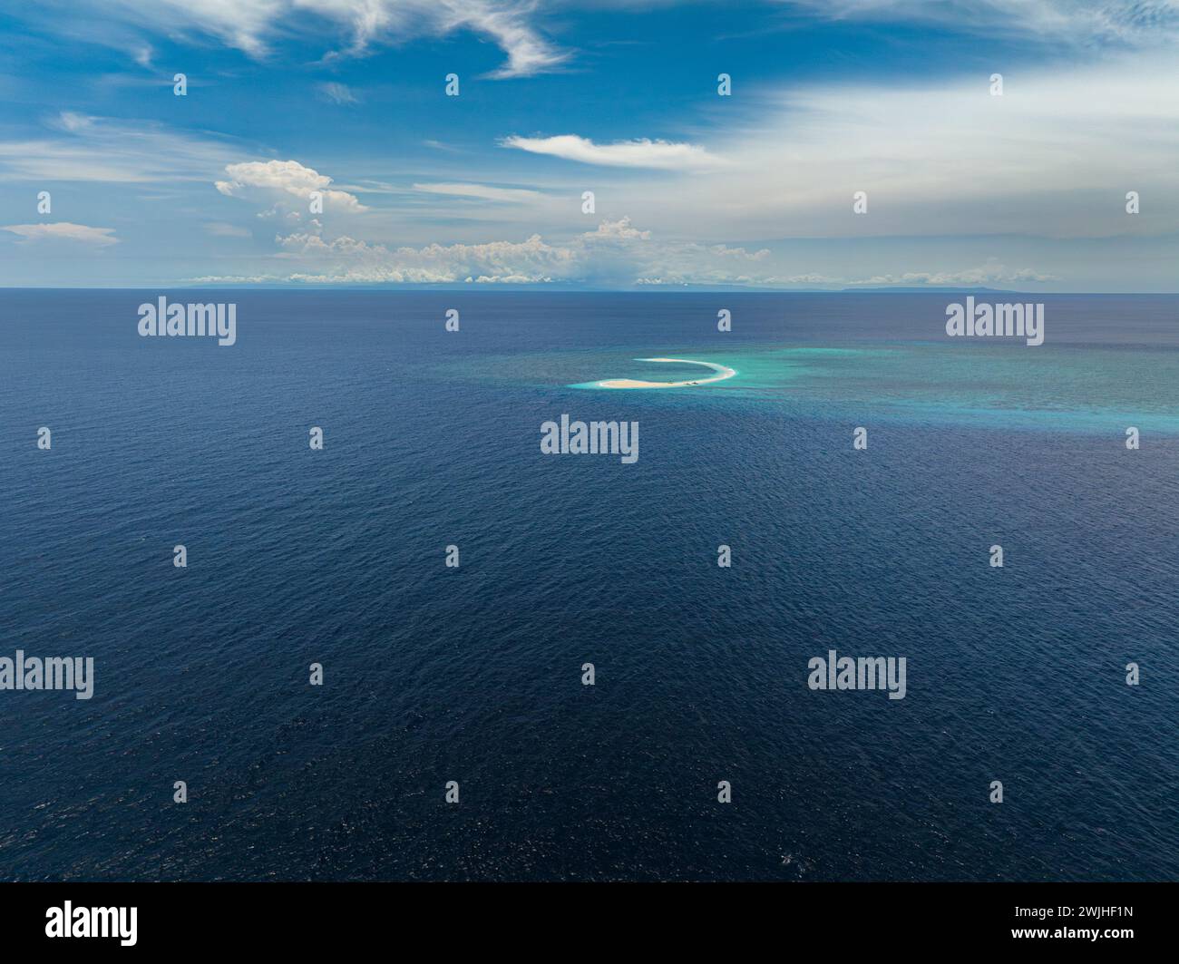 White island sandbar camiguin philippines hi-res stock photography and ...