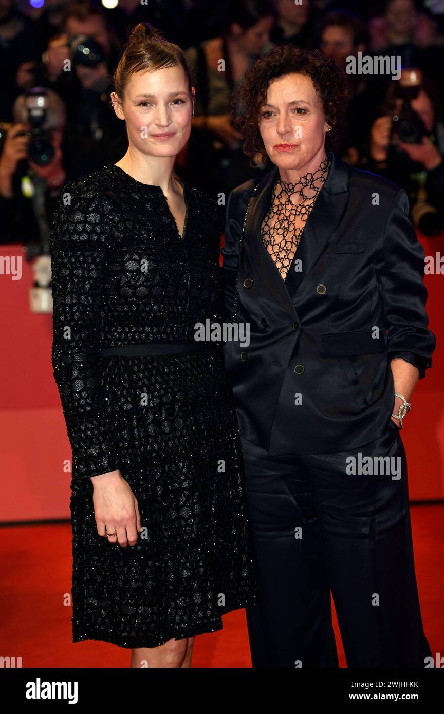 Vicky Krieps und Maria Schrader bei der Festivaleröffnung und der ...