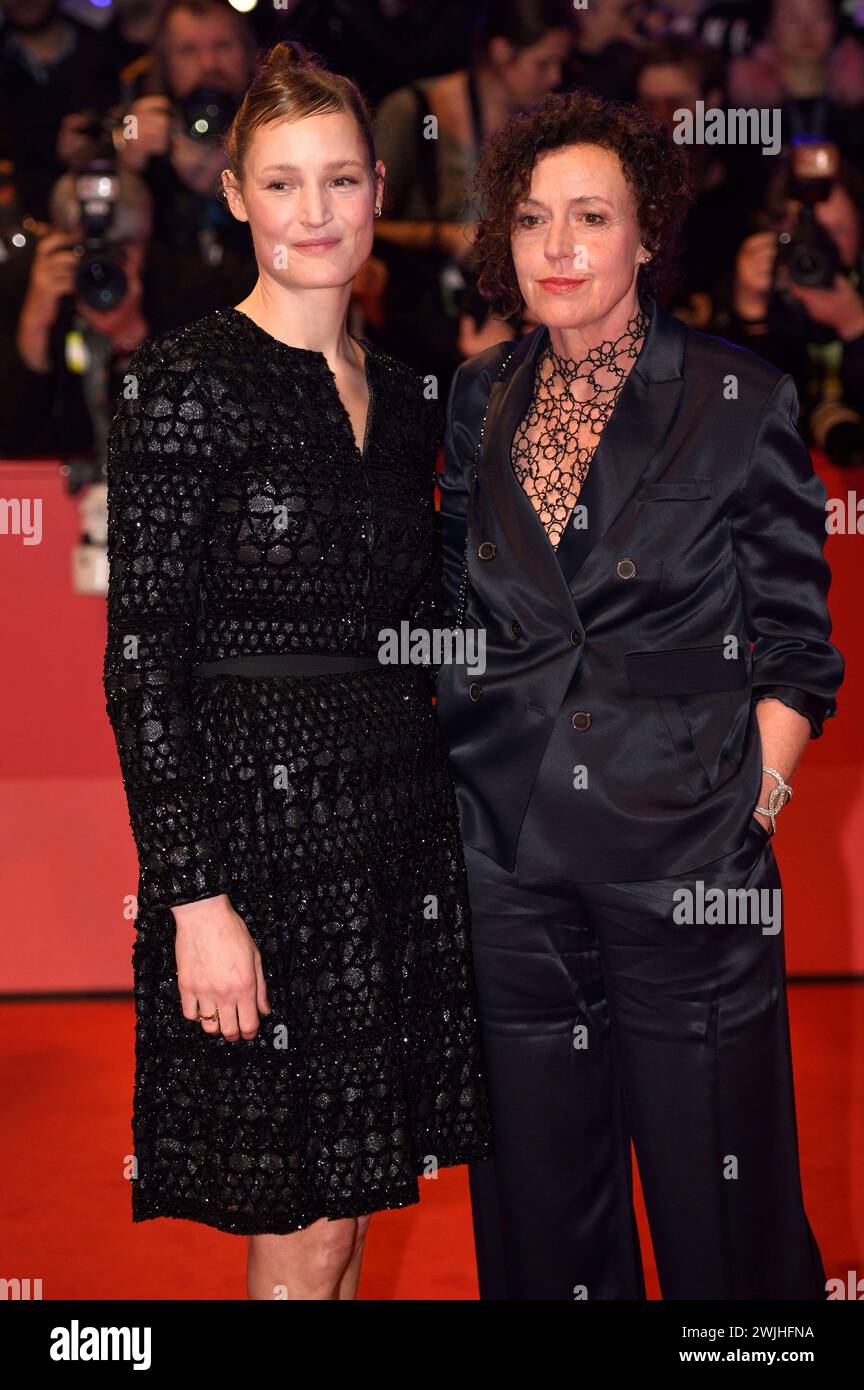 Vicky Krieps und Maria Schrader bei der Festivaleröffnung und der ...