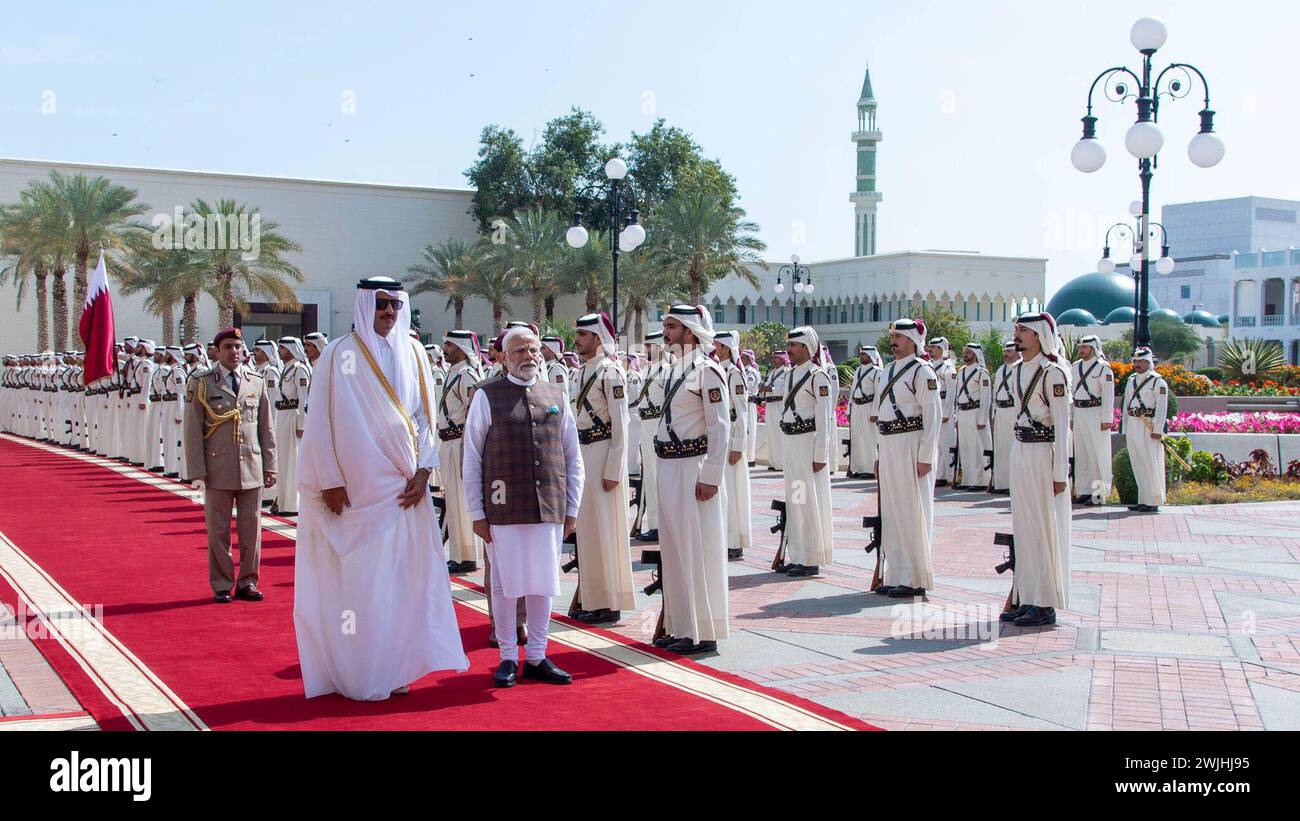 Qatari Emir Sheikh Tamim bin Hamad Al Thani receives the Prime Minister ...