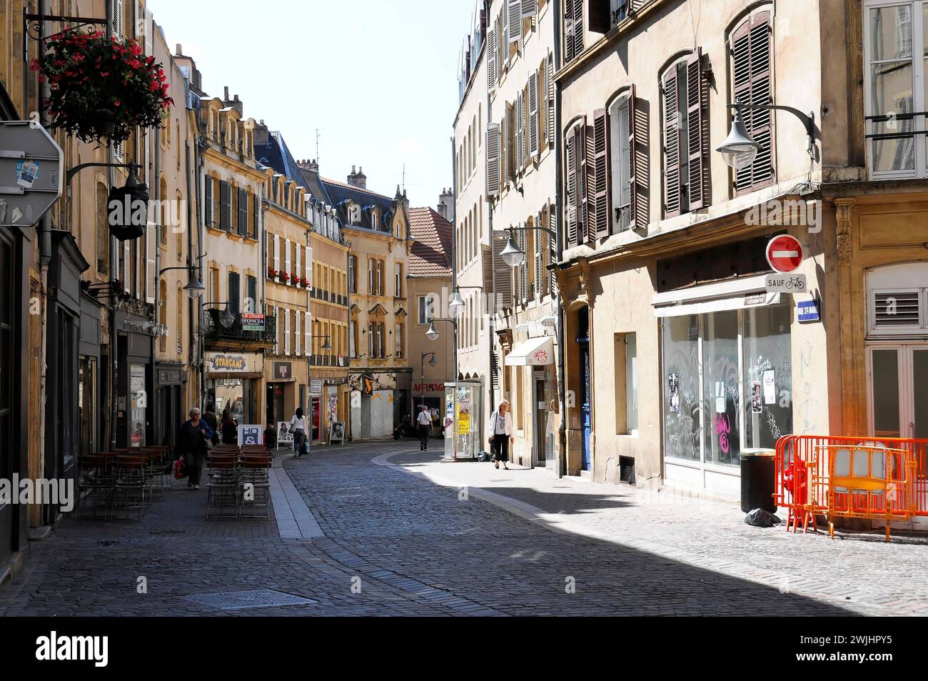 Metz france street hi-res stock photography and images - Alamy