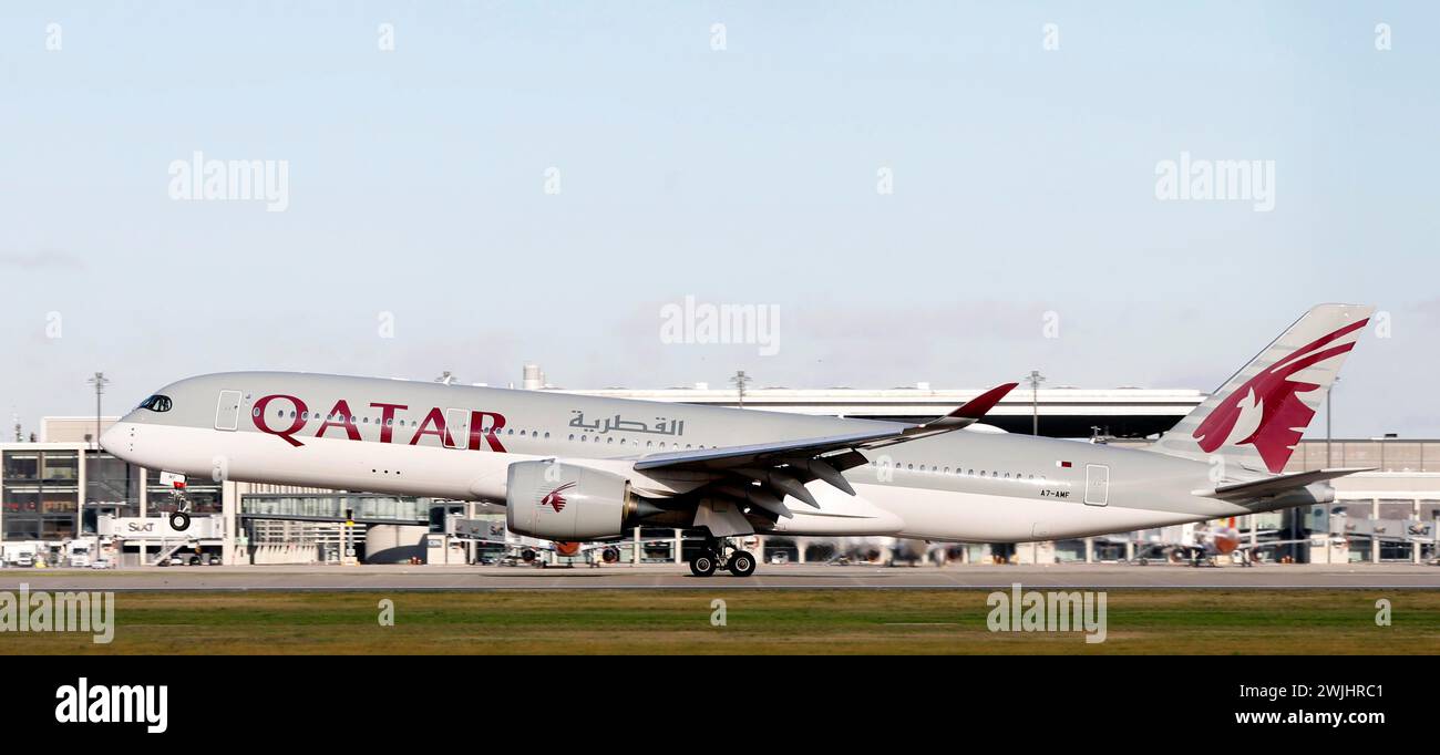 With the first landing of a passenger aircraft on BER's southern runway ...