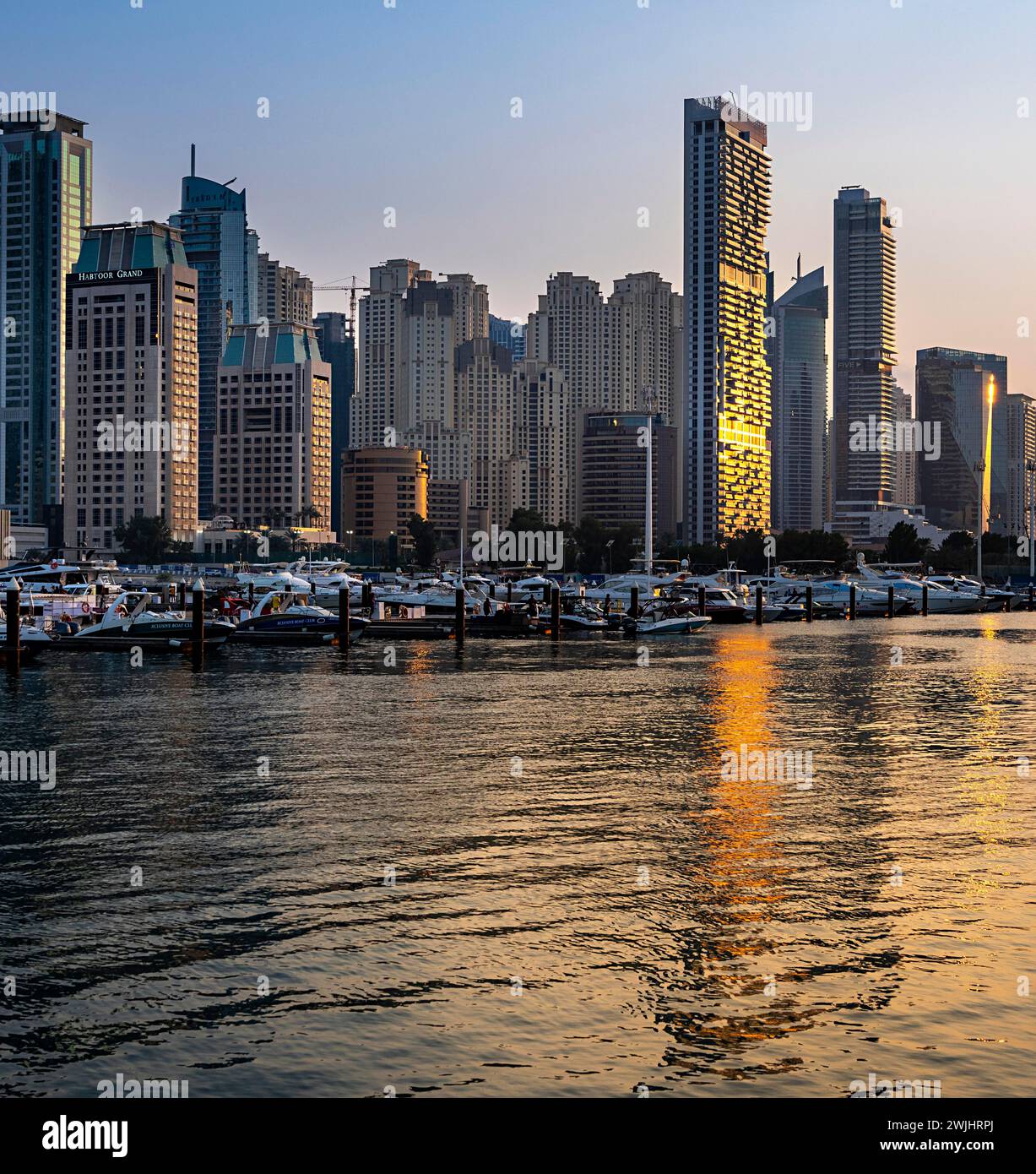 Dubai Marina and Harbour, Skyline Architecture and Marina, United Arab ...