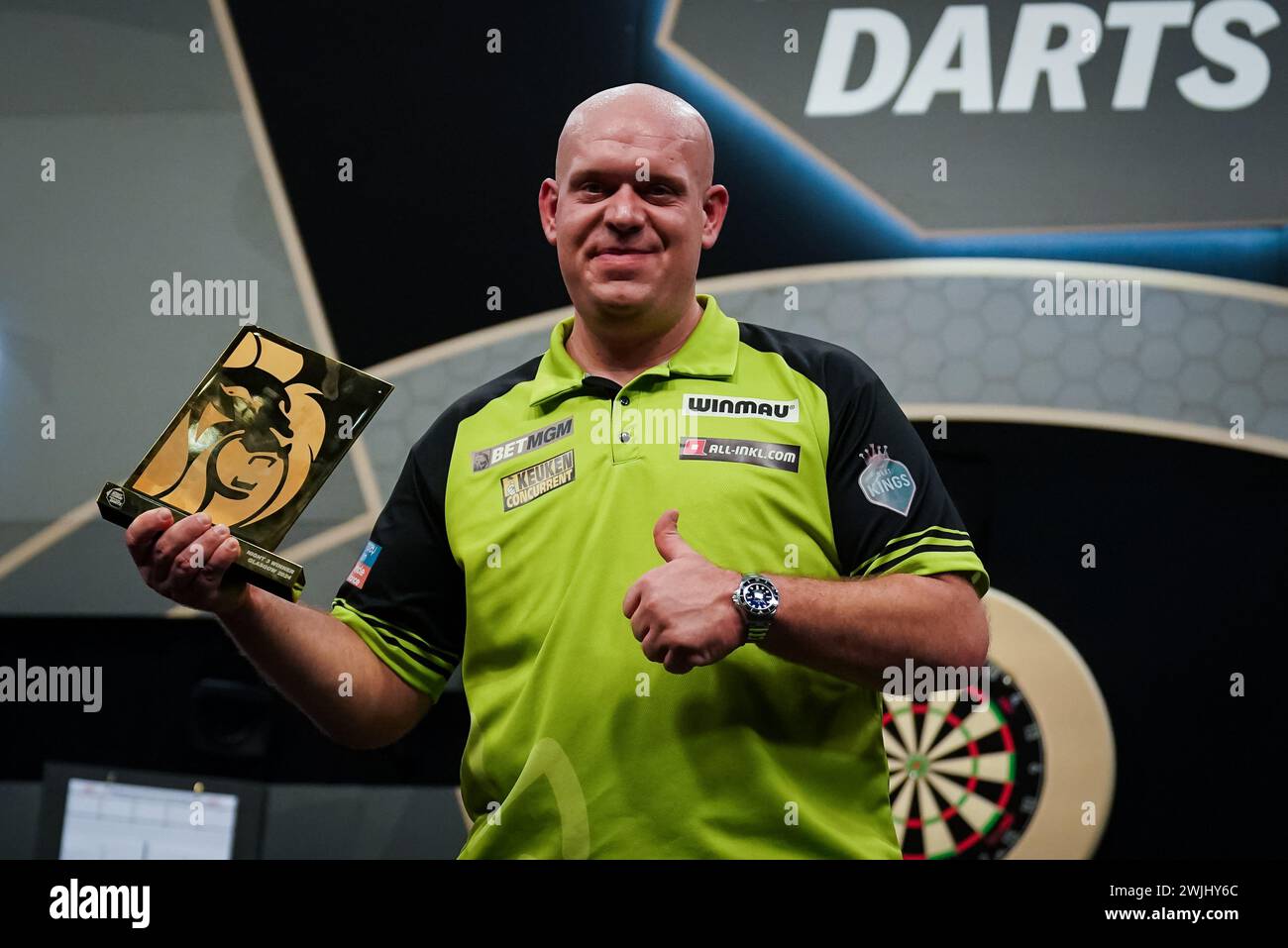 Michael van Gerwen celebrates the victory over Luke Humphries (not ...