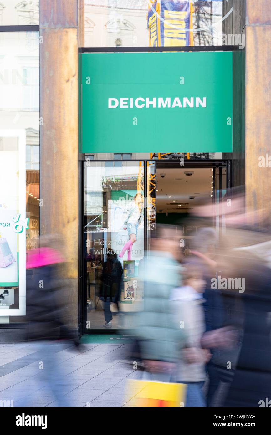 Munich, Germany. 15th Feb, 2024. Deichmann Shoes. People, including ...