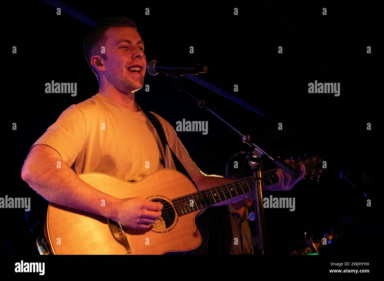 Photographs Kingfishr performing at King Tuts Glasgow on the 15th ...