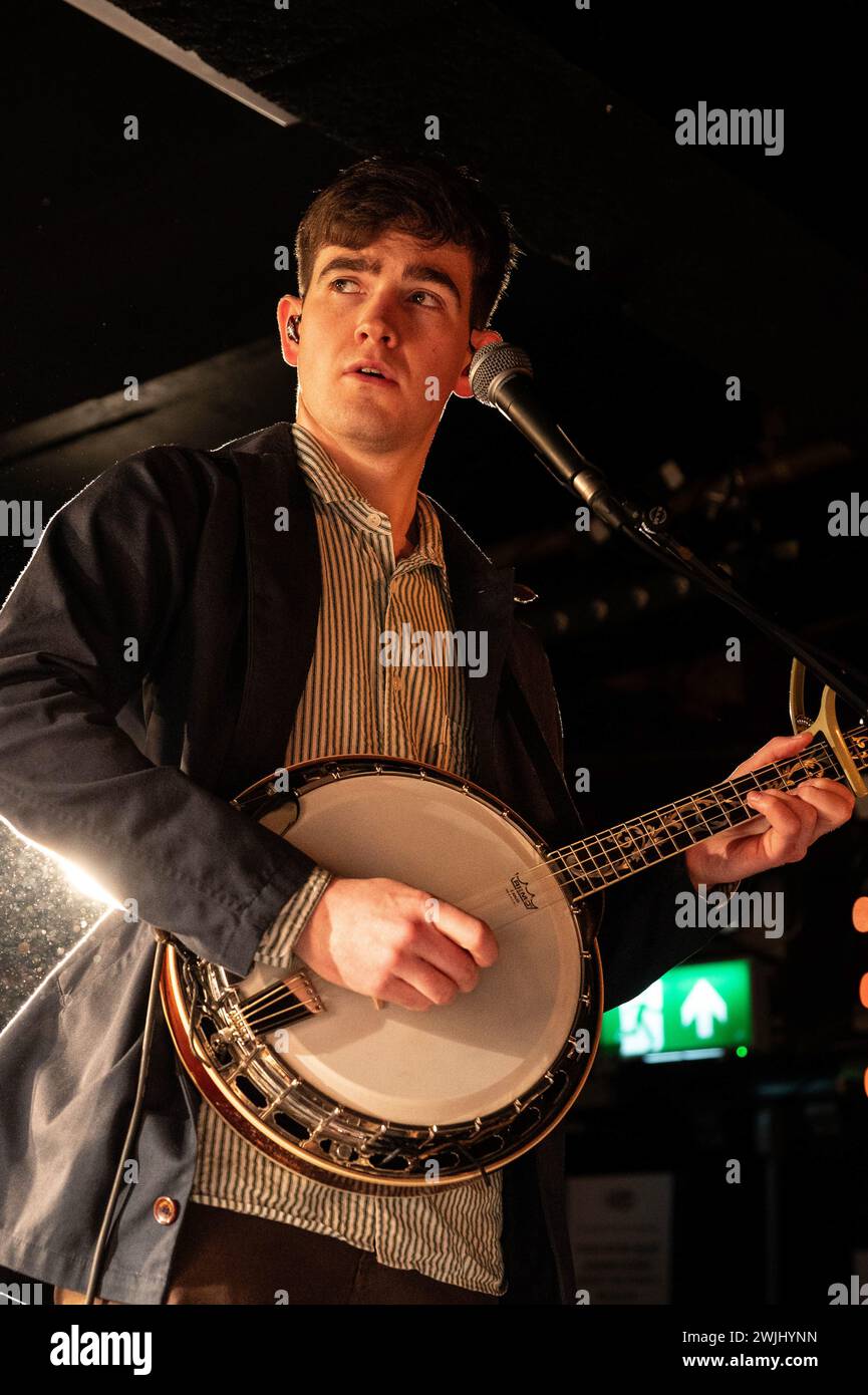 Photographs Kingfishr performing at King Tuts Glasgow on the 15th ...