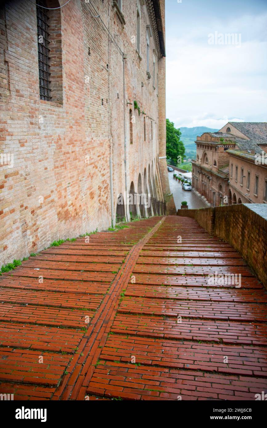Pedestrian Alley - Urbino - Italy Stock Photo - Alamy