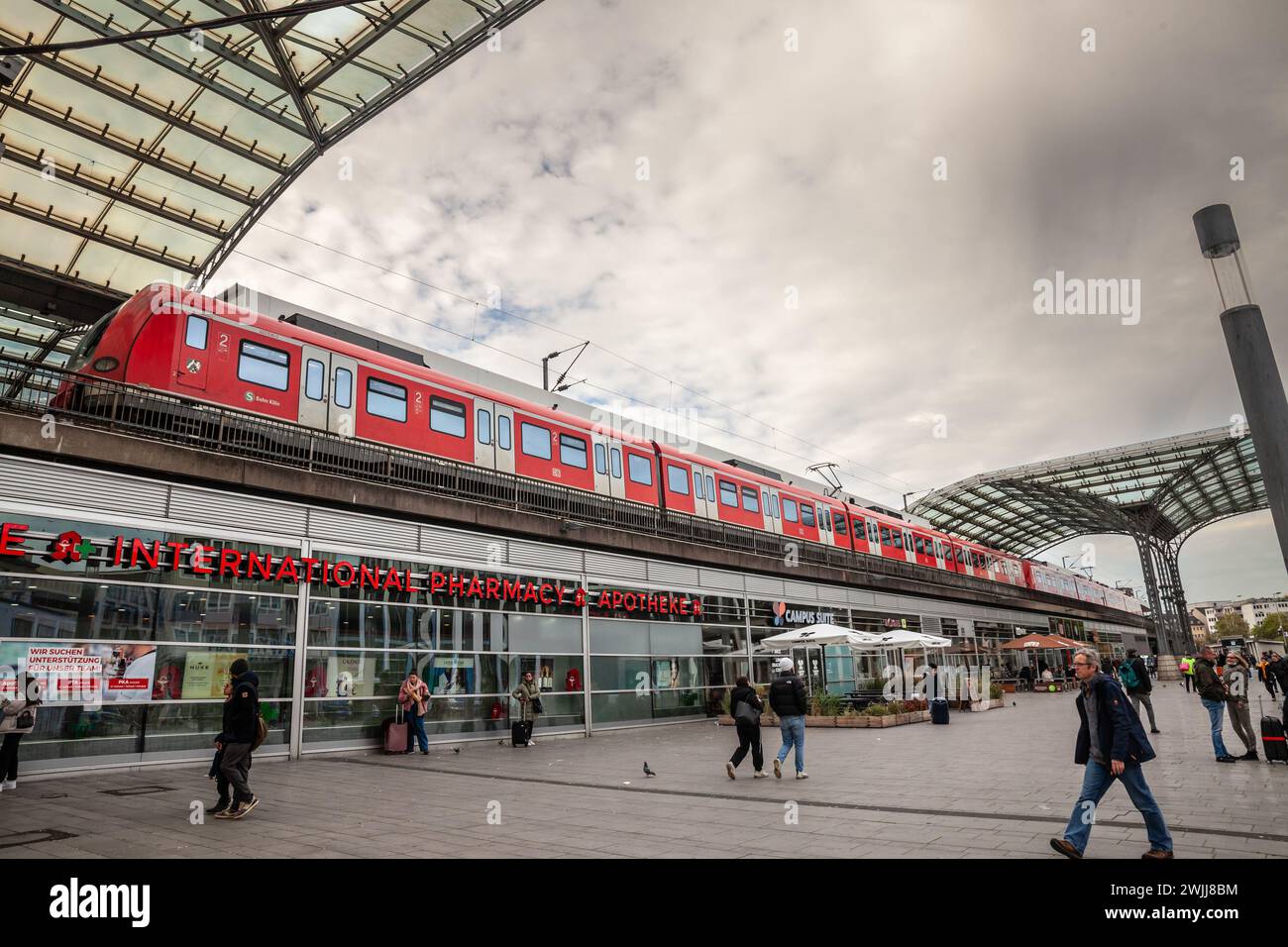 Picture of a train belonging to Deutsche Bahn, to the Koln S Bahn ...