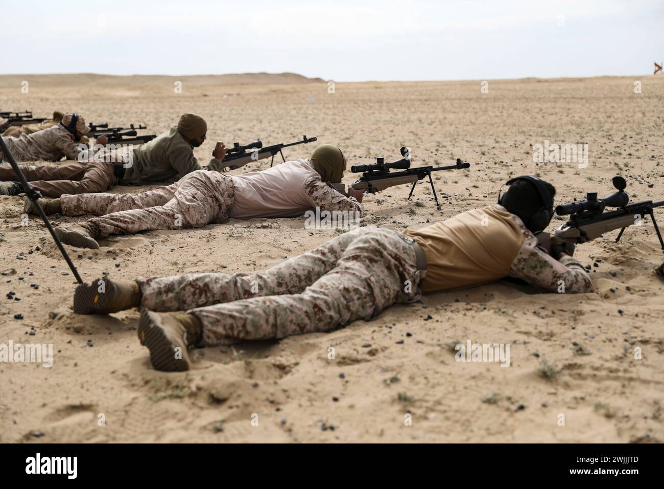 Kuwait naval forces hi-res stock photography and images - Alamy