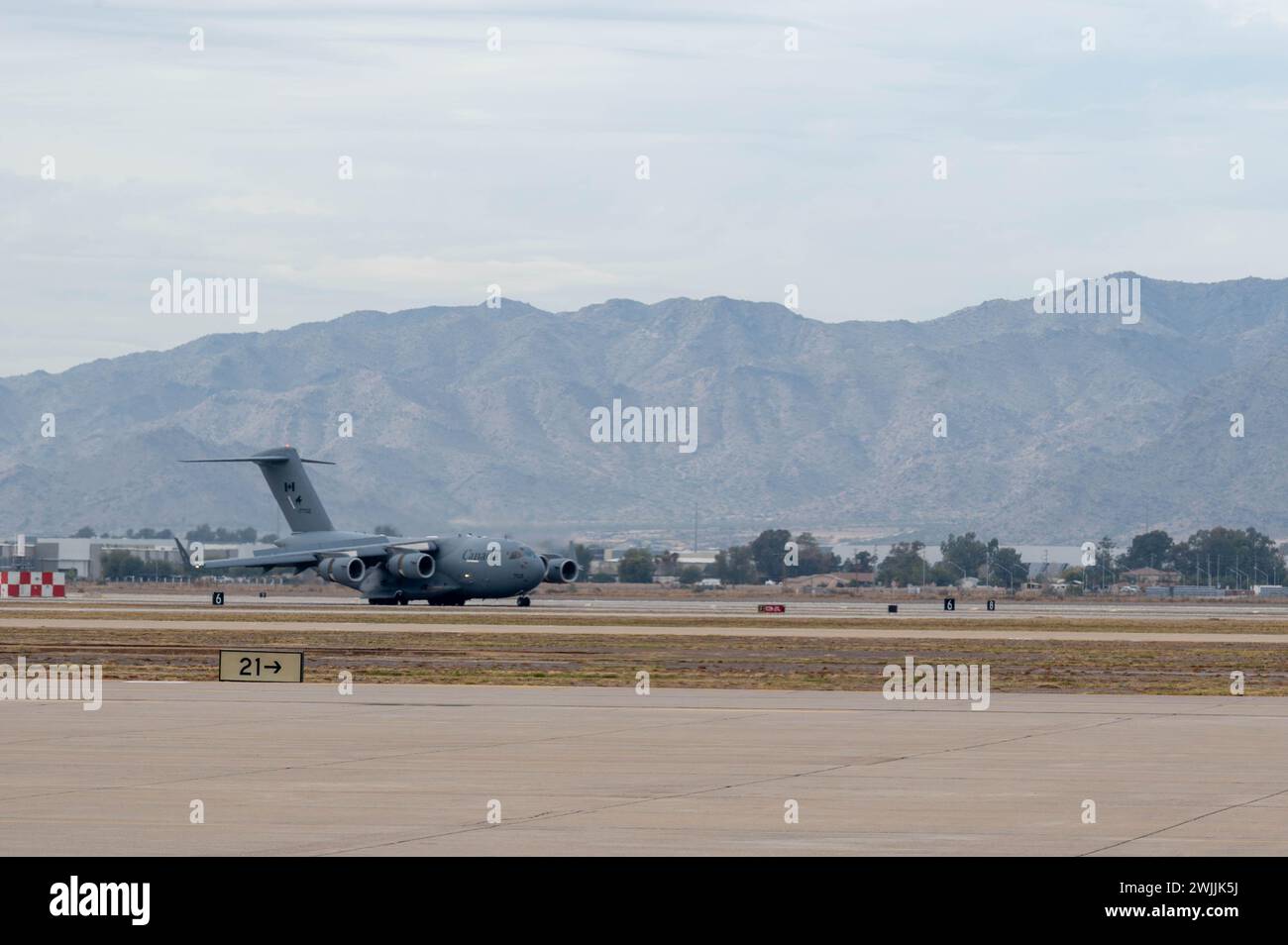 A Royal Canadian Air Force CC-177 Globemaster III, assigned to 429 ...