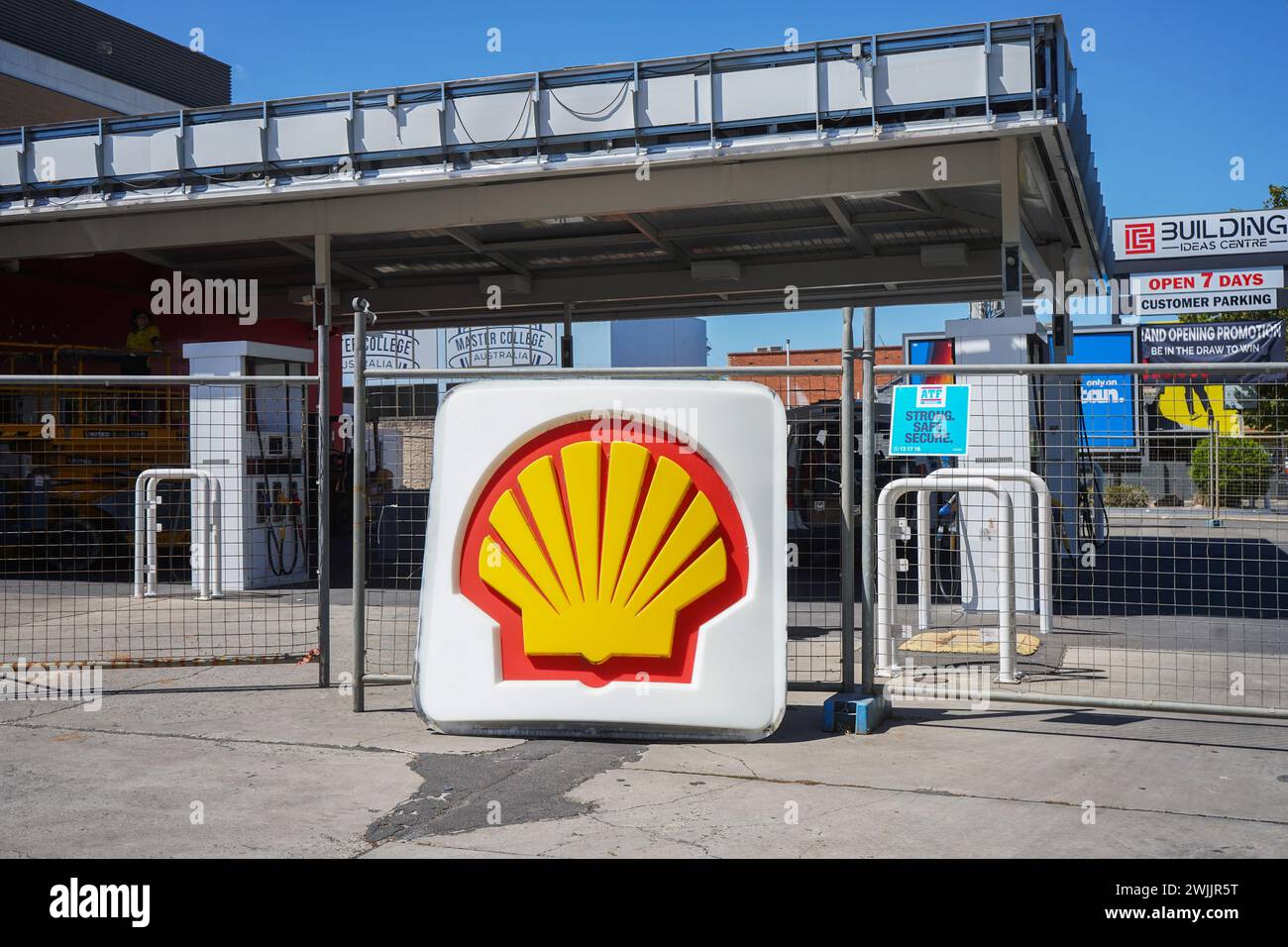 Adelaide, SA Australia 16 February 2024 . A Shell sign taken down at a ...