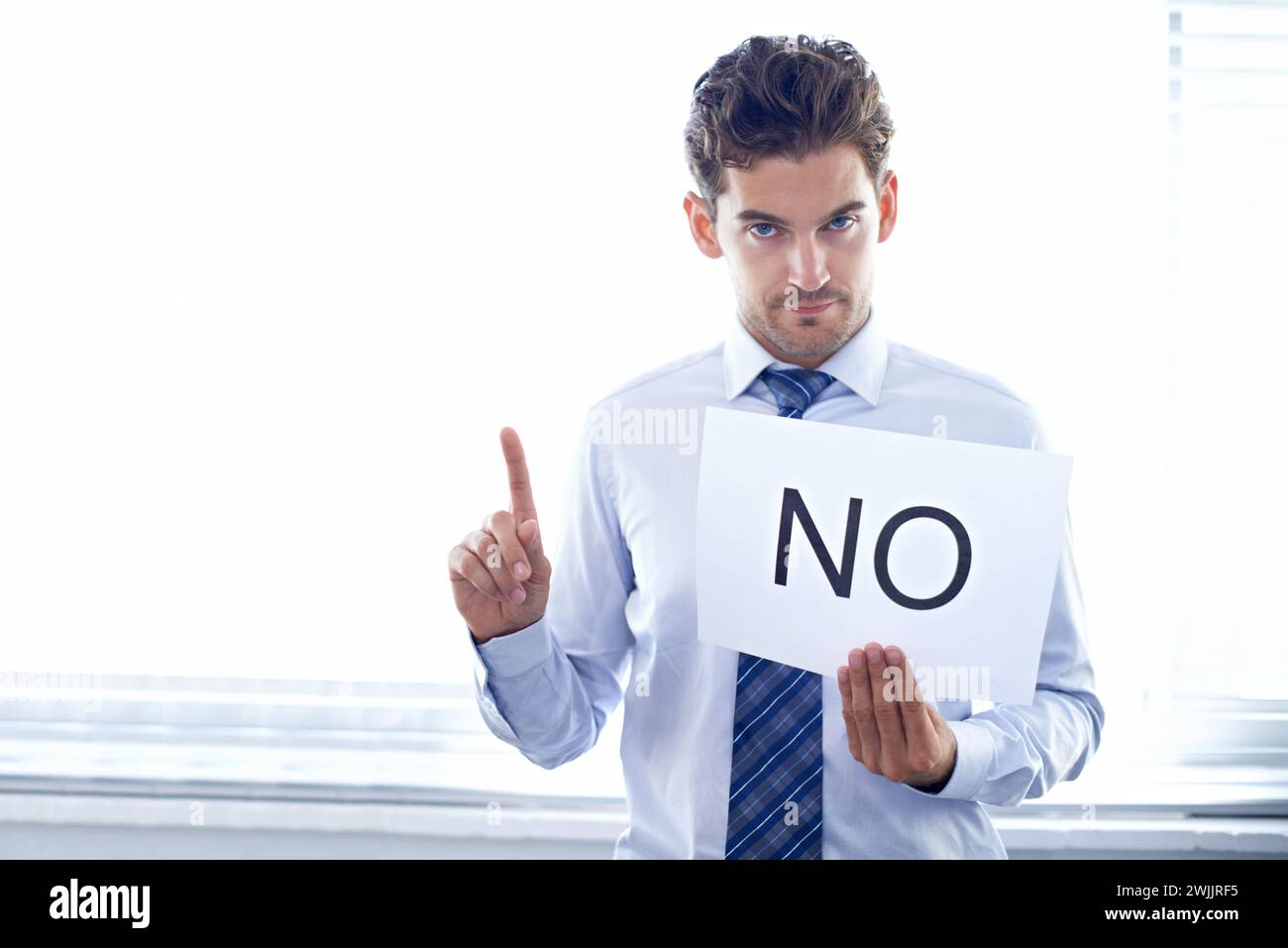 Employee warning sign hi-res stock photography and images - Alamy