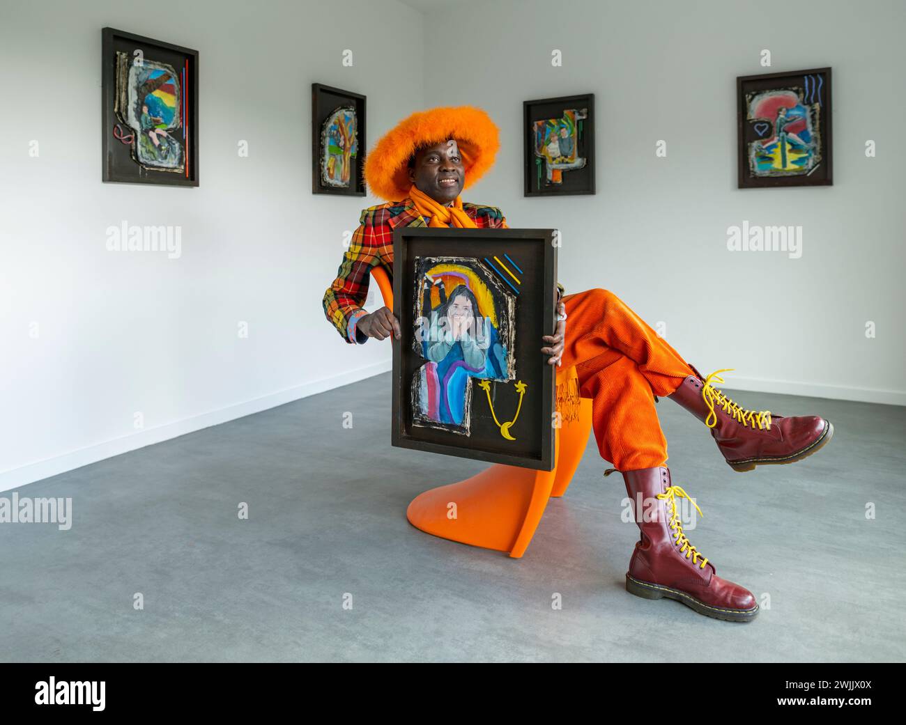 Zembla gallery, Hawick, Scottish Borders. Images show artist Sol GOLDEN ...