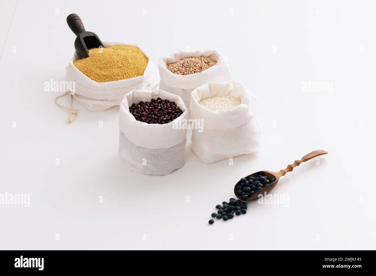 Fivegrains hi-res stock photography and images - Alamy