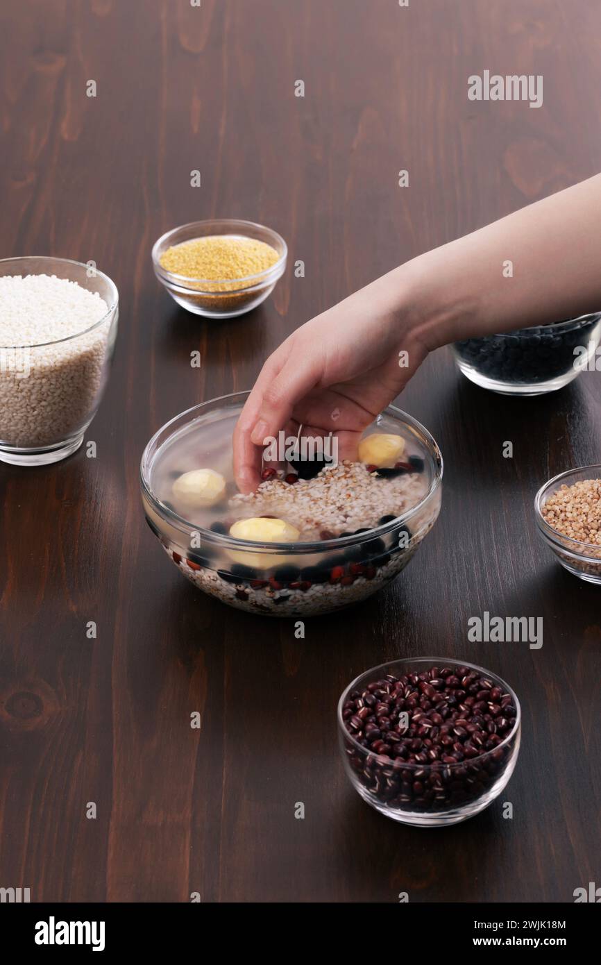 It's a scene where you touch the boiled grain in a glass bowl with your ...