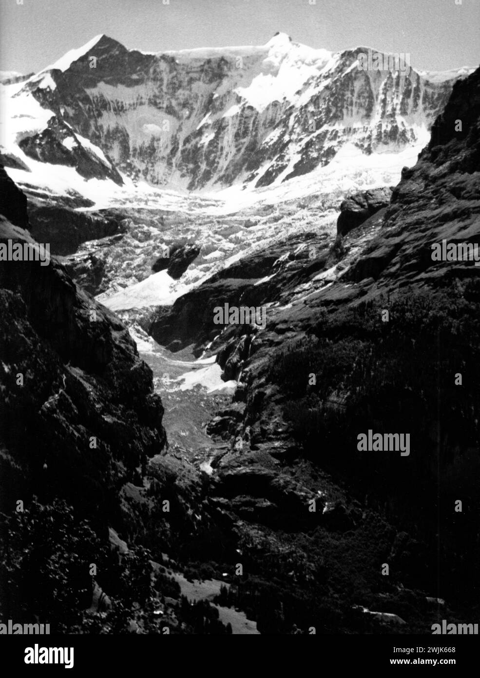 Grindlewald, First Chair Lift, Switzerland - 1954 Stock Photo - Alamy