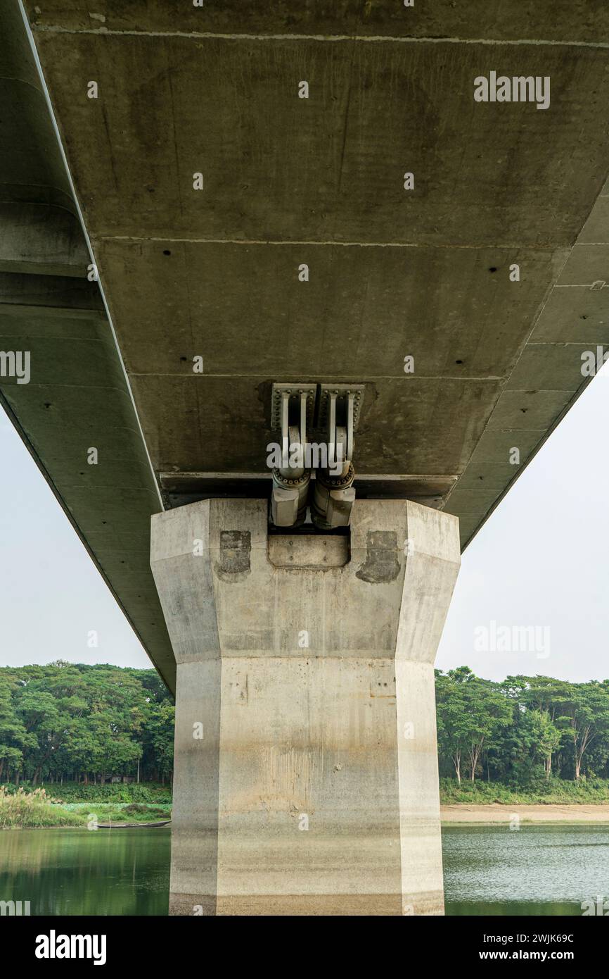Reinforced concrete support for a road bridge Stock Photo - Alamy