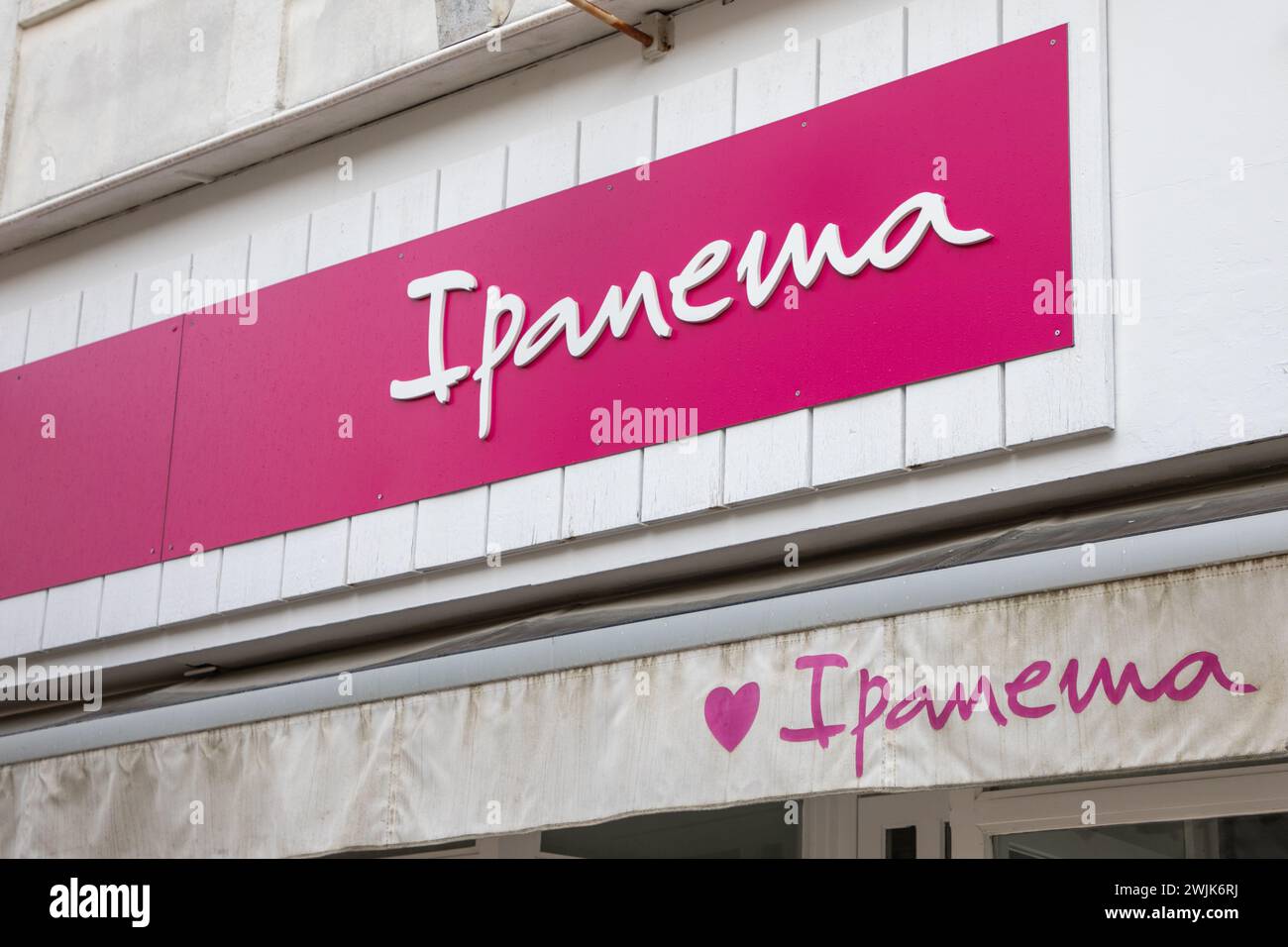 Ipanema logo hi-res stock photography and images - Alamy
