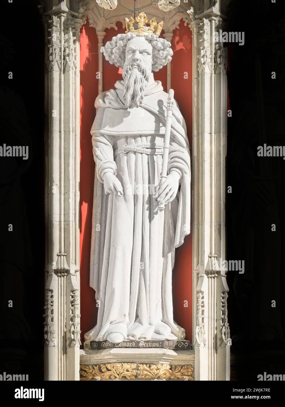 Statue of a medieval english king, Edward III , on the rood screen in ...