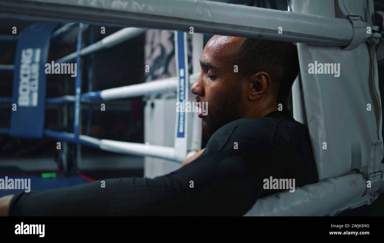 Boxer punching self in face hi-res stock photography and images - Alamy